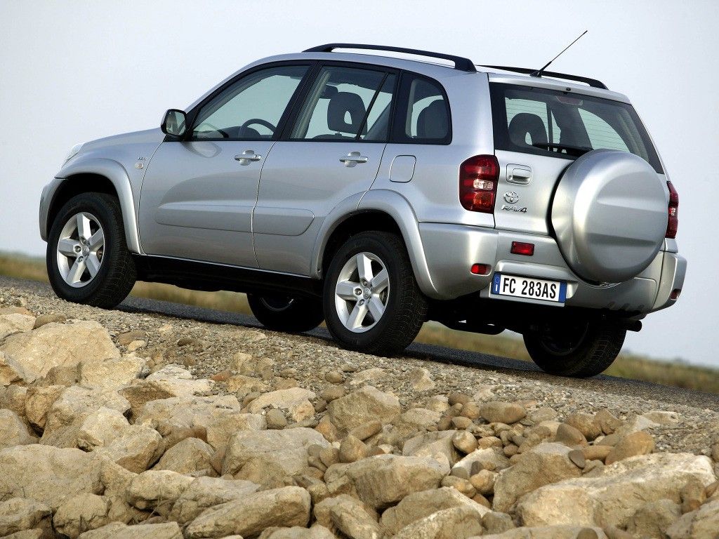 Toyota RAV4 (XA20) Mk2 review, problems, specs | DriveMag Cars