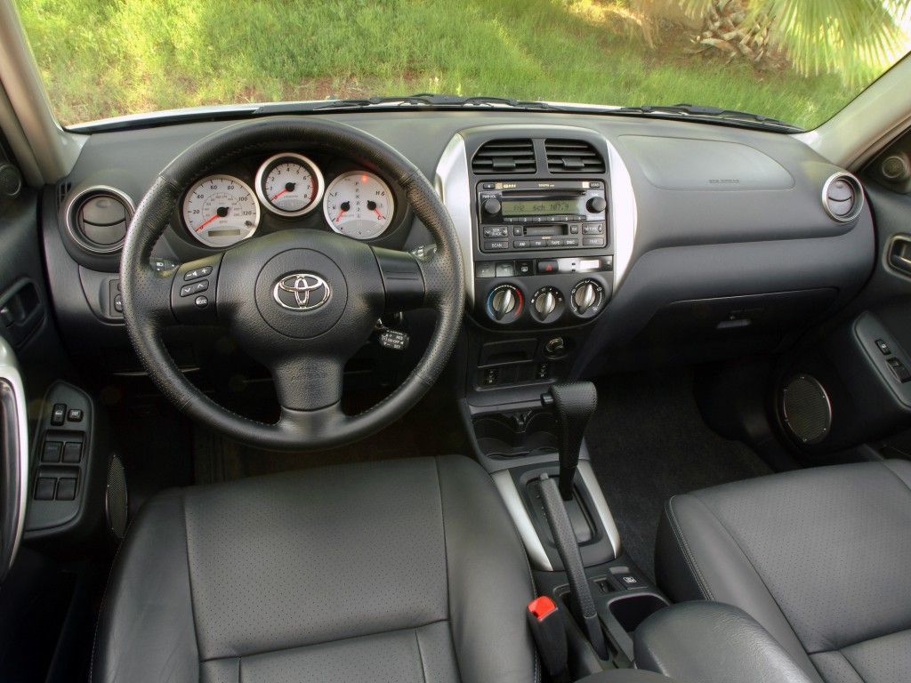 Toyota RAV4 (XA20) Mk2 review, problems, specs | DriveMag Cars