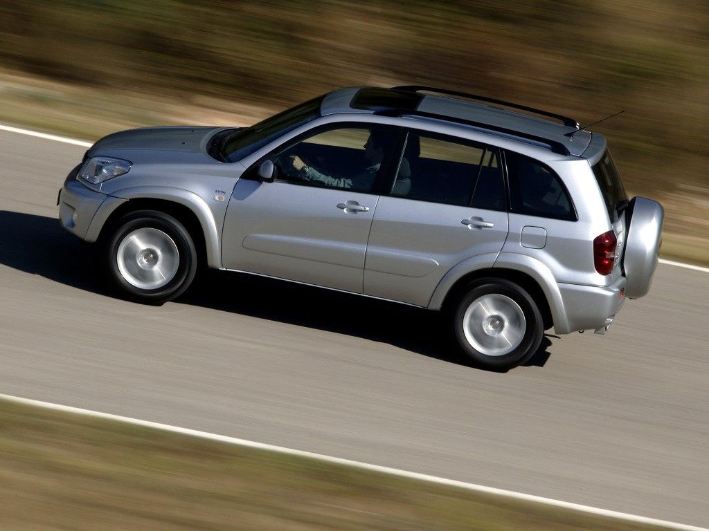 Toyota RAV4 (XA20) Mk2 review, problems, specs | DriveMag Cars