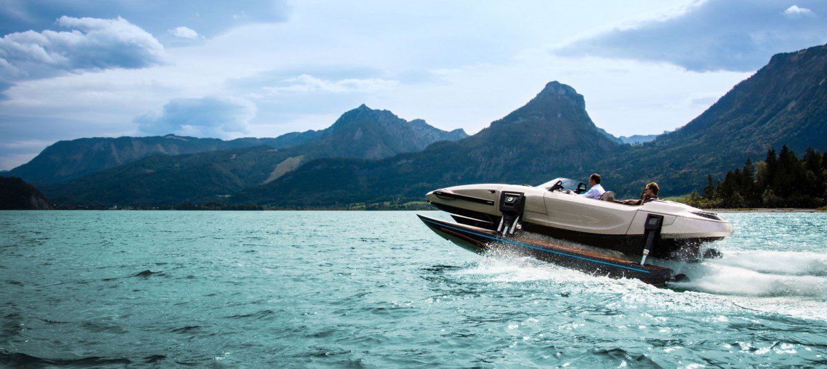 Kormaran K7 is a Real-Life Transformer Boat