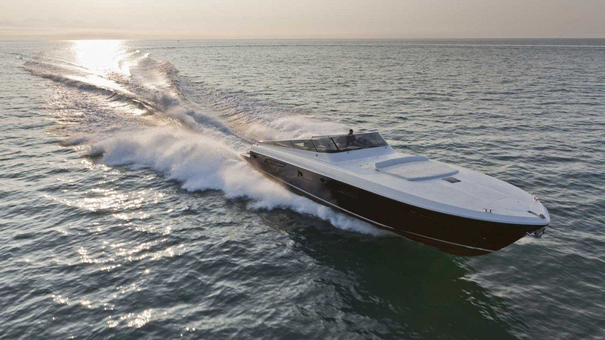 Itama 62 Is a Timeless Classic Open Yacht