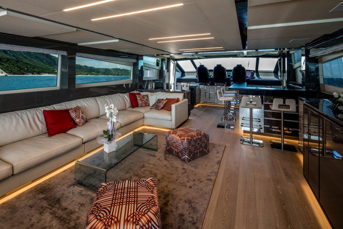 Filippetti F93 Superyacht Combines The Sporty Spirit With The Flybrid...