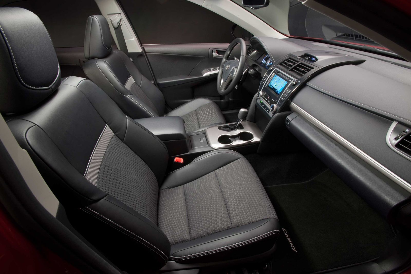 Toyota Camry XV50 (2011-2017): review, specs, problems | DriveMag Cars