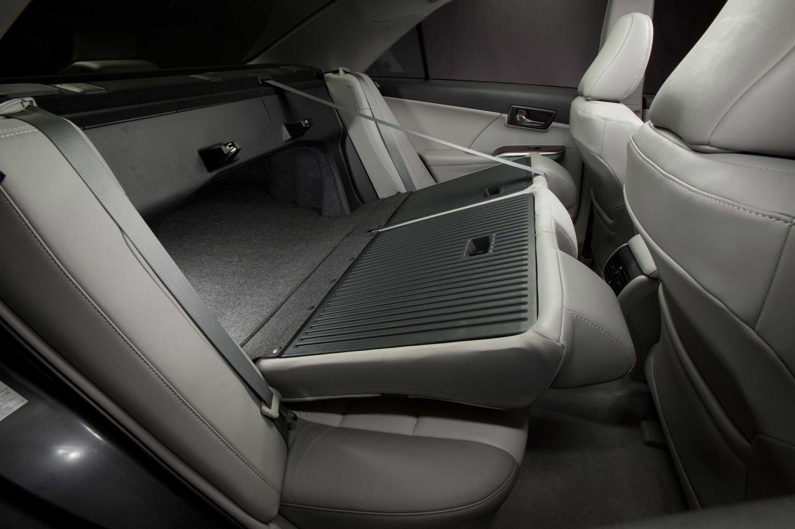 Toyota Camry XV50 (2011-2017): review, specs, problems | DriveMag Cars
