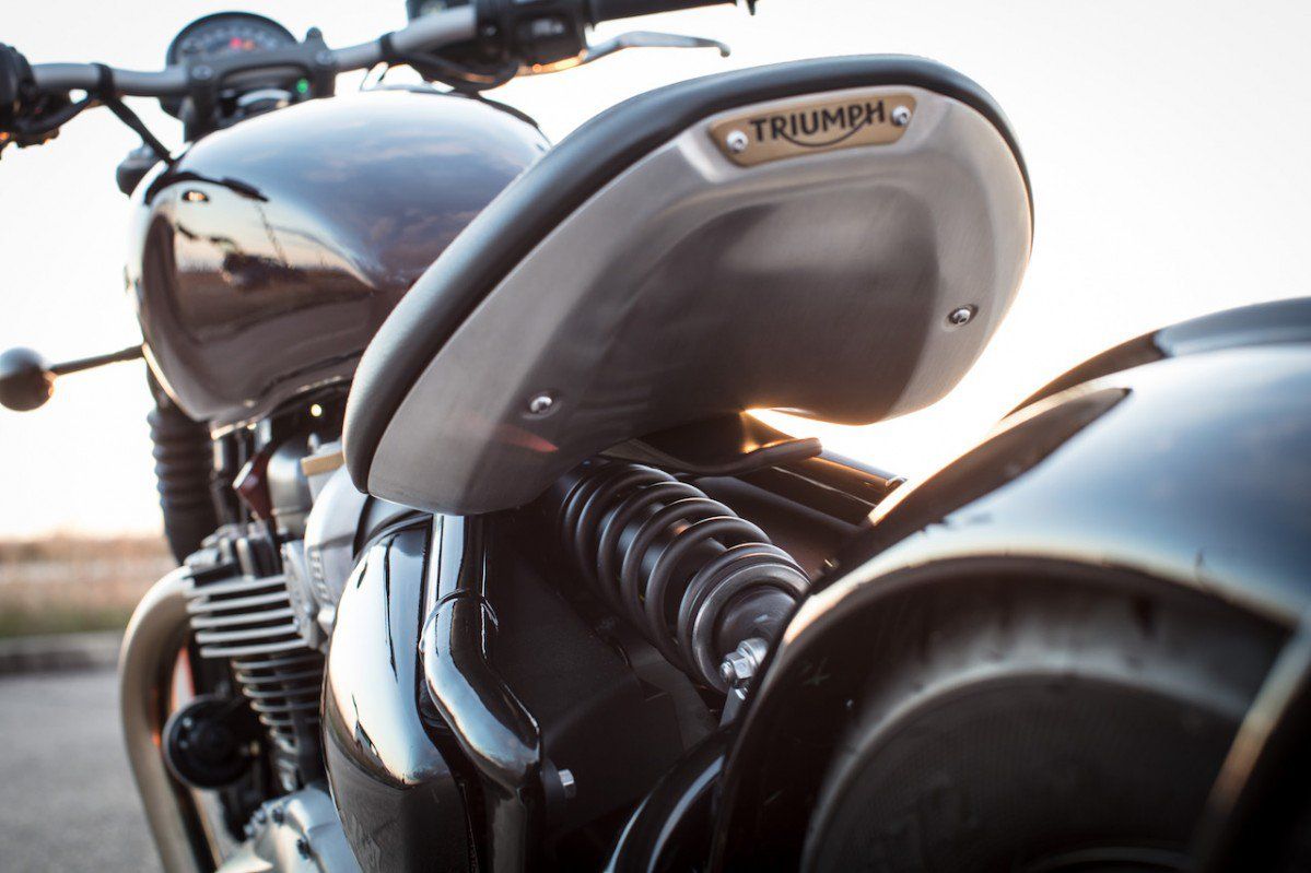Triumph Bobber Rear Fox Shock | Reviewmotors.co