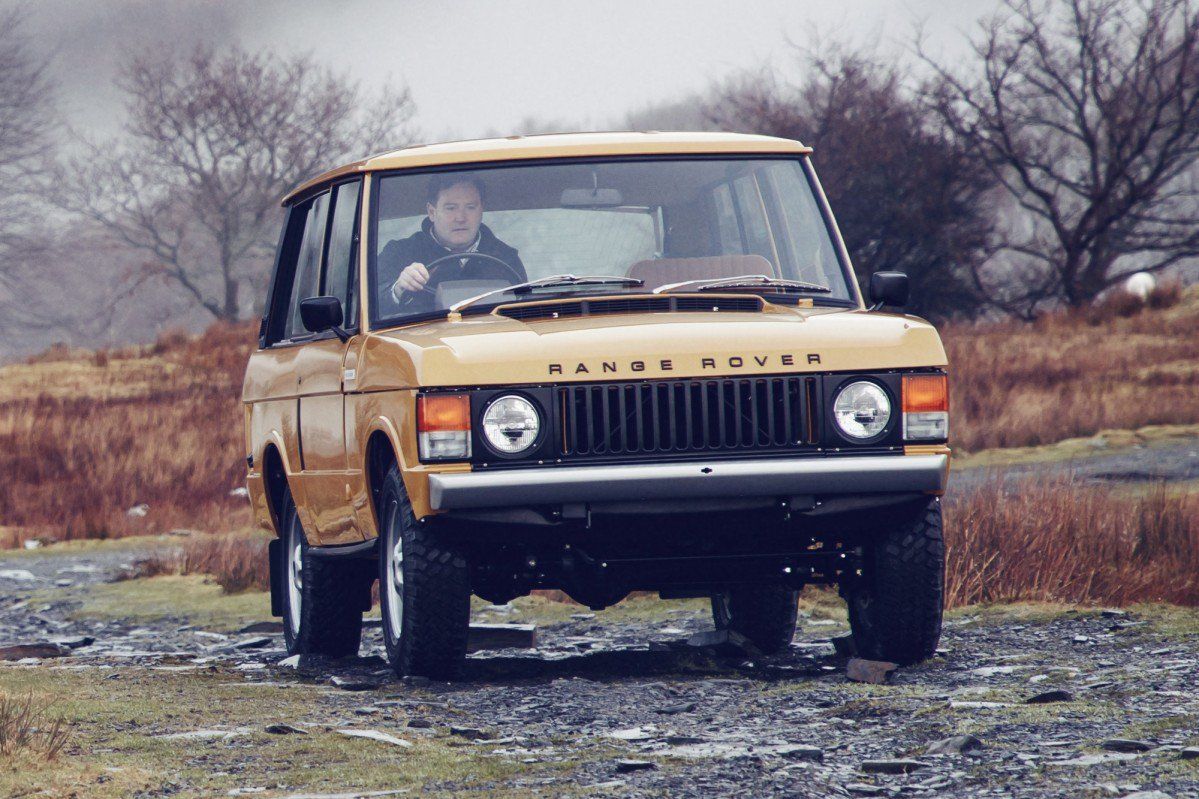 Land Rover Brings 1978 Classic Range Rover to Its Former Glory