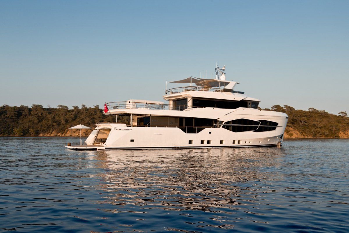 Second Numarine 32XP explorer yacht sold