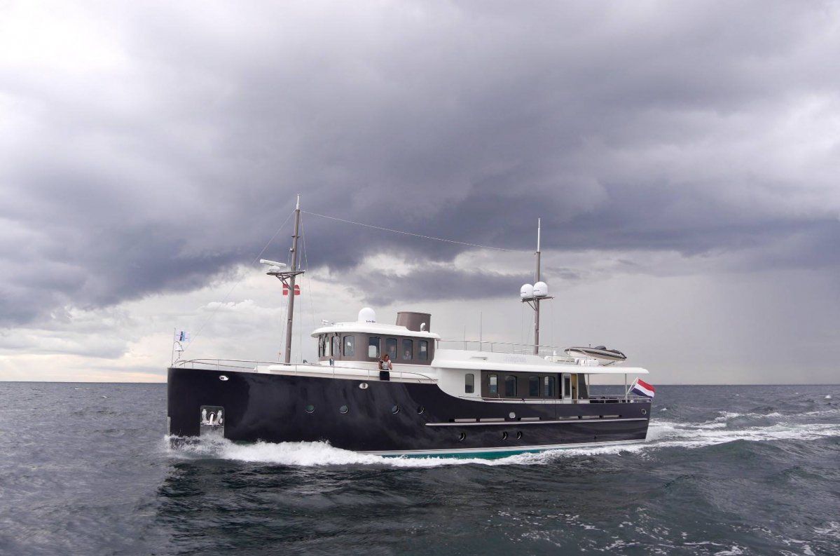 Hartman Livingstone 24 is a 1930s style explorer yacht