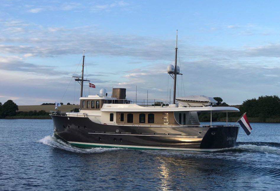 Hartman Livingstone 24 is a 1930s style explorer yacht